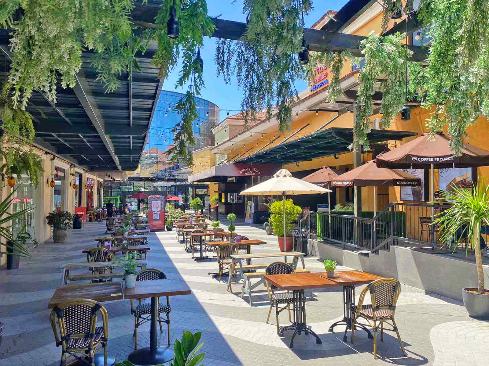 Vista Mall - Dine without worries at Vista Mall Outdoor!